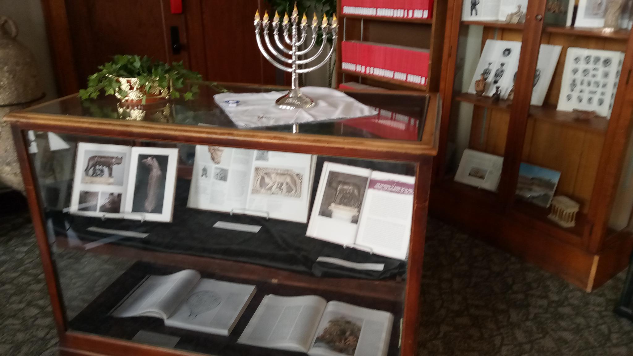 Aphorisms, candies, and music in the Classics Library | LiBlog